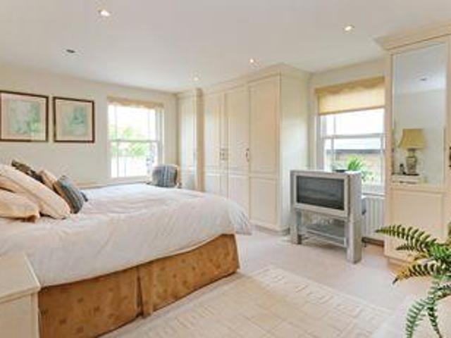 2 Bedrooms Flat for sale in Dore, Sheffield S17