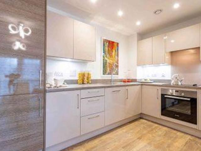 2 Bedrooms Flat for sale in Davigdor Road, Brighton And Hove BN3
