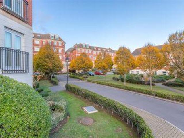 2 Bedrooms Flat for sale in Davigdor Road, Hove BN3