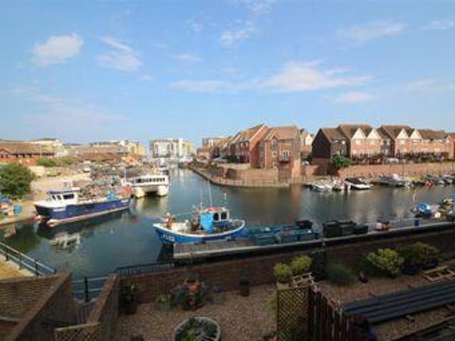 2 Bedrooms Flat for sale in Daytona Quay, Eastbourne BN23