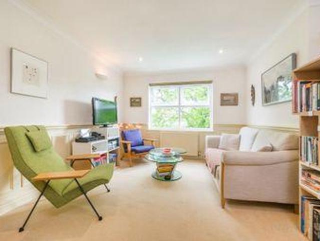 2 Bedrooms Flat for sale in Dacres Road, Forest Hill, London SE23