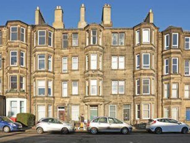 2 Bedrooms Flat for sale in Dalziel Place, Edinburgh EH7