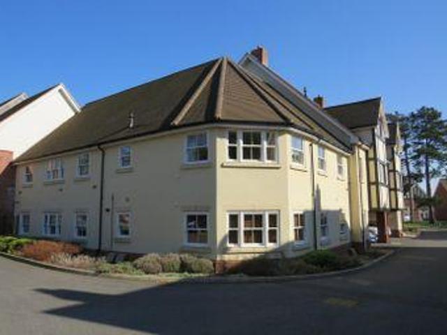 2 Bedrooms Flat for sale in Dame Mary Walk, Halstead CO9