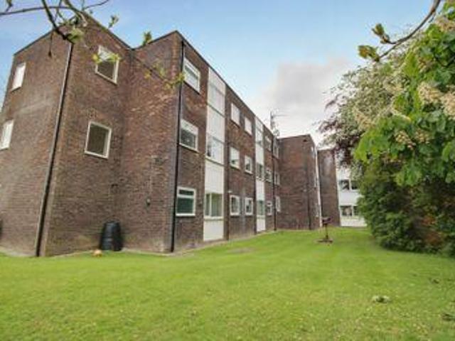 2 Bedrooms Flat for sale in Danefield Court, Heald Green, Cheshire SK8