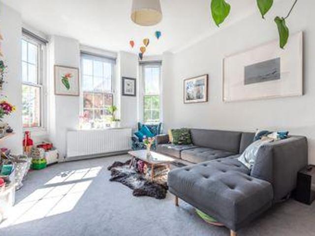 2 Bedrooms Flat for sale in Devon Mansions, Tooley Street, Masnions SE1