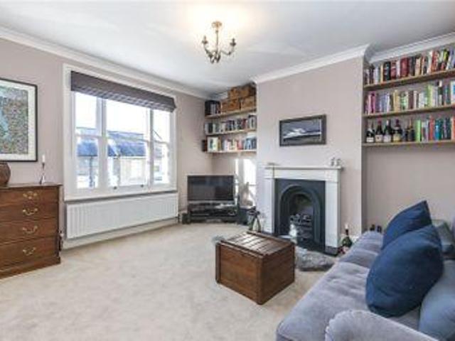 2 Bedrooms Flat for sale in Devonshire Drive, London SE10