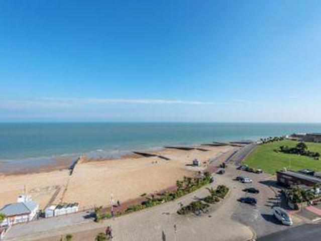 2 Bedrooms Flat for sale in Devonshire Mansions, Eastbourne, East Sussex BN21