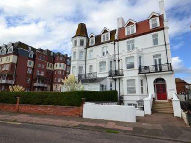 2 Bedrooms Flat for sale in De La Warr Parade, Bexhill On Sea TN40