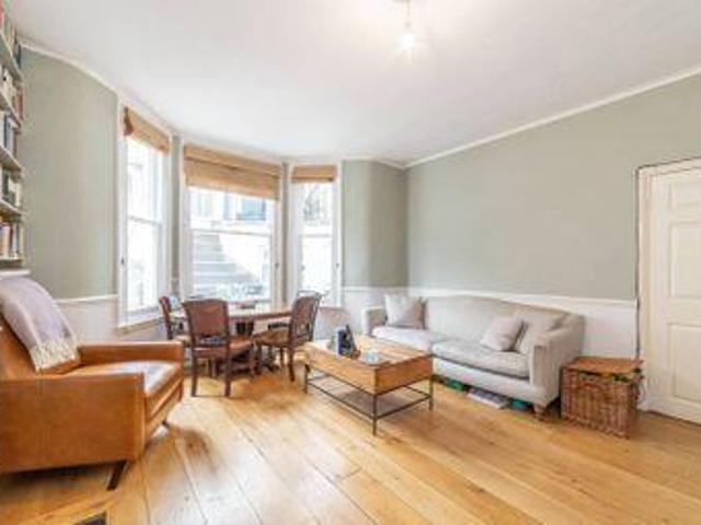 2 Bedrooms Flat for sale in Denning Road, Hampstead NW3