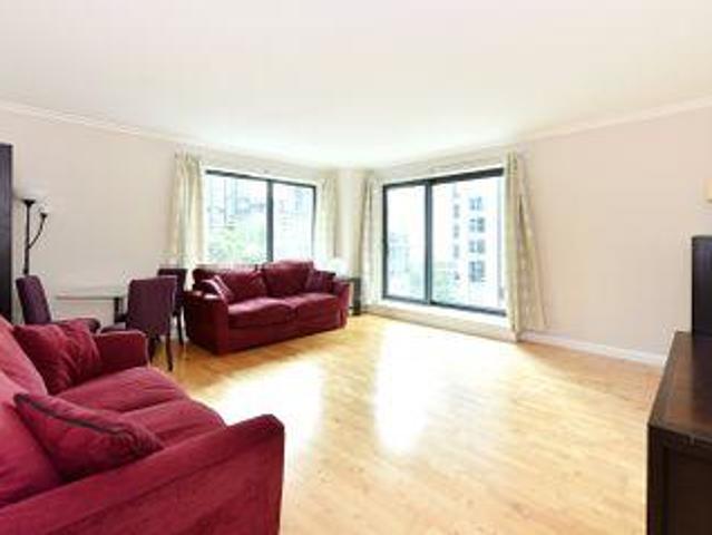 2 Bedrooms Flat for sale in Discovery Dock Apartments East, 3 South Quay Square, London E14