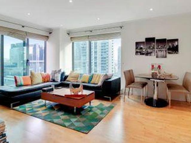 2 Bedrooms Flat for sale in Discovery Dock, East, South Quay E14