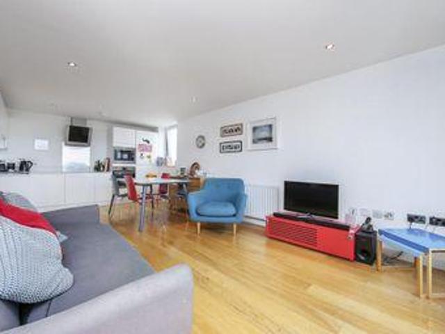 2 Bedrooms Flat for sale in Drapers Almshouses, Rainhill Way, London E3