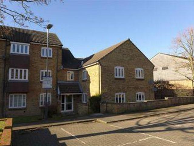 2 Bedrooms Flat for sale in Dromey Gardens, Harrow, Middlesex HA3