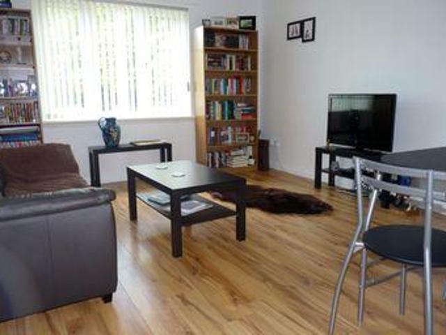 2 Bedrooms Flat for sale in Dundas Court, Village, East Kilbride G74