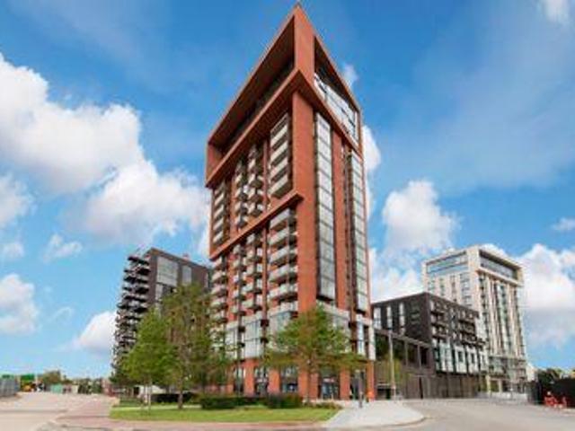 2 Bedrooms Flat for sale in Embassy Gardens, Nine Elms SW8