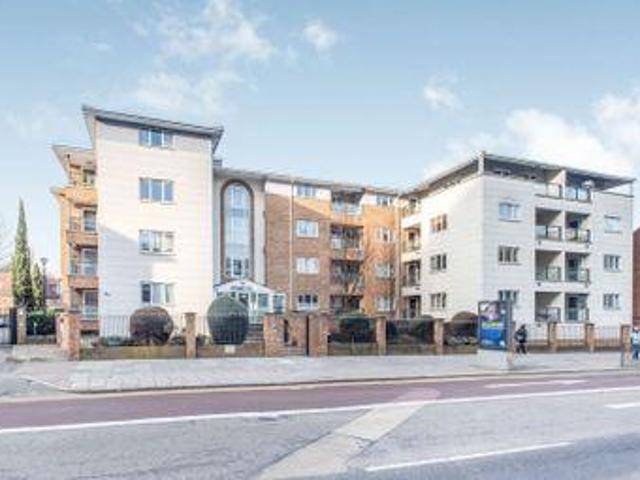 2 Bedrooms Flat for sale in Empire Way, Wembley HA9