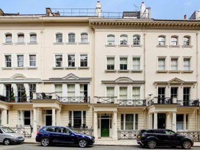 2 Bedrooms Flat for sale in Ennismore Gardens, London SW7