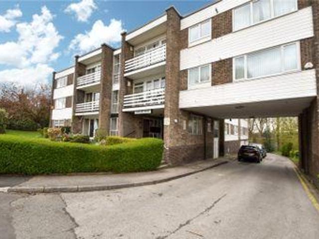2 Bedrooms Flat for sale in Eagles Nest, Butterstile Lane, Manchester, Greater Manchester M25