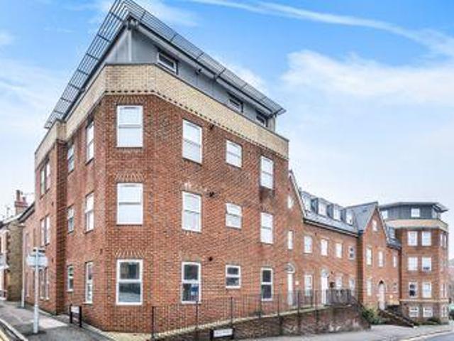 2 Bedrooms Flat for sale in East View Place, East Street, Reading RG1