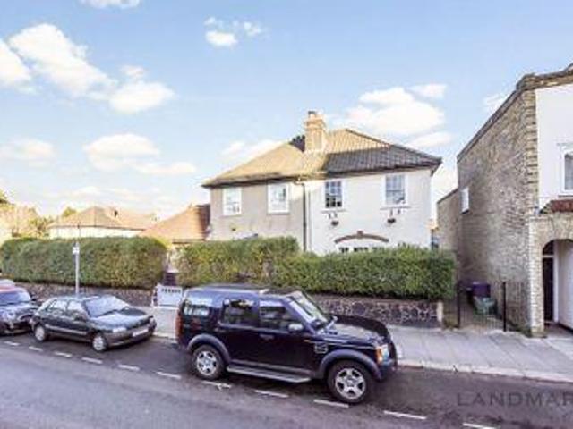 2 Bedrooms Flat for sale in East Ferry Road, London E14