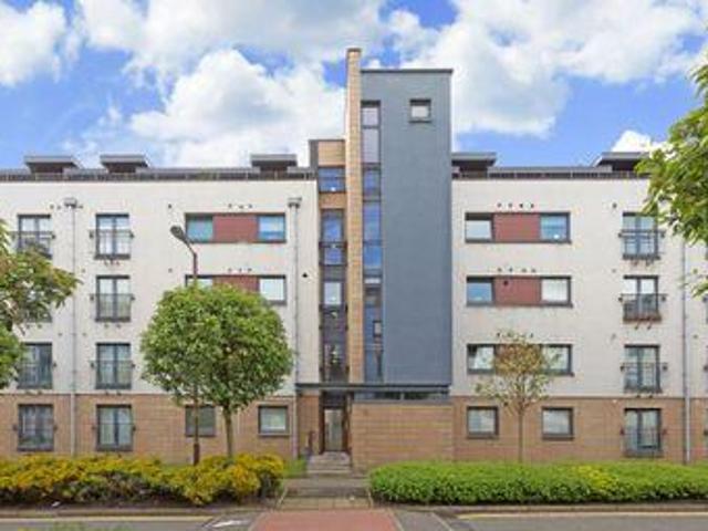 2 Bedrooms Flat for sale in East Pilton Farm Avenue, Pilton, Edinburgh EH5