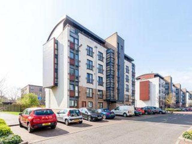 2 Bedrooms Flat for sale in East Pilton Farm Crescent, Fettes, Edinburgh EH5