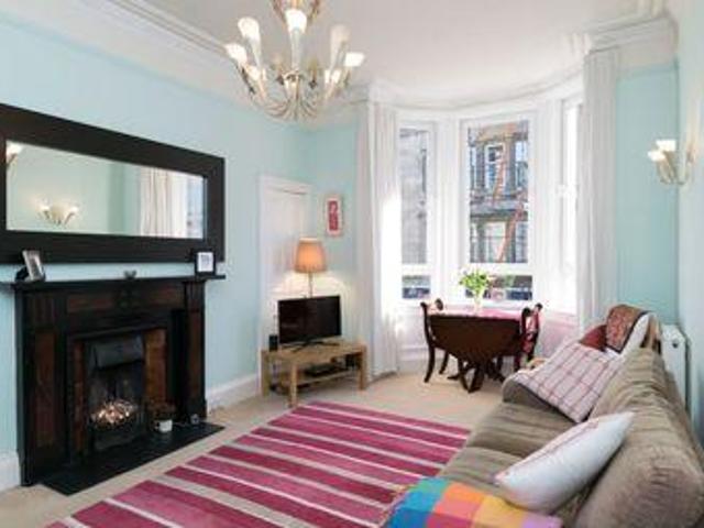 2 Bedrooms Flat for sale in Easter Road, Edinburgh EH7