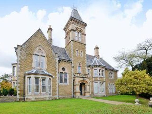 2 Bedrooms Flat for sale in Eckington Hall, Mosborough, Sheffield S20
