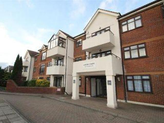 2 Bedrooms Flat for sale in Edgware Way, Edgware HA8