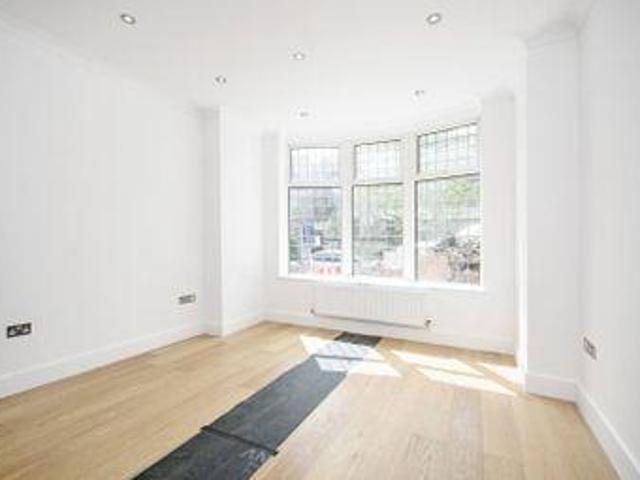 2 Bedrooms Flat for sale in Egerton Gardens, Hendon NW4