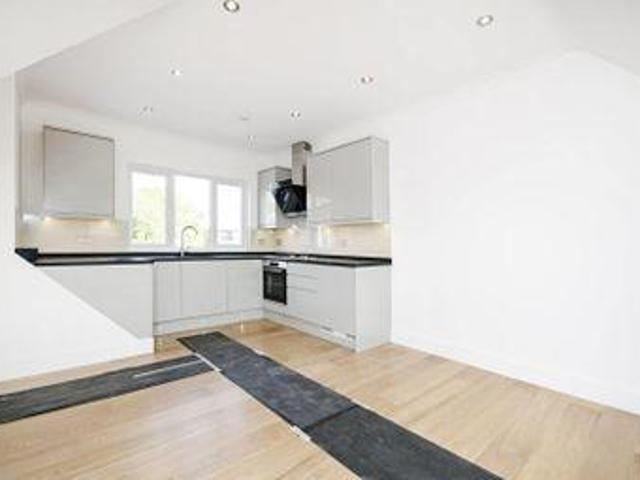 2 Bedrooms Flat for sale in Egerton Gardens, London NW4