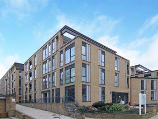 2 Bedrooms Flat for sale in Eltringham Street, London SW18