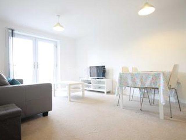 2 Bedrooms Flat for sale in Elmira Way, Salford M5