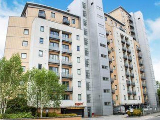 2 Bedrooms Flat for sale in Elmwood Lane, Leeds LS2