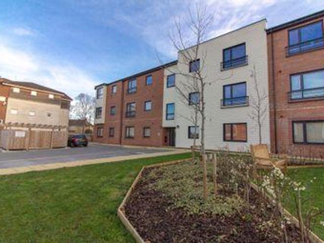 2 Bedrooms Flat for sale in Elmtree Way, Kingswood, Bristol BS15