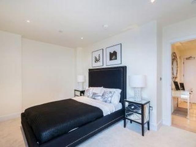 2 Bedrooms Flat for sale in Foundry House, 5 Lockington Road, London SW8