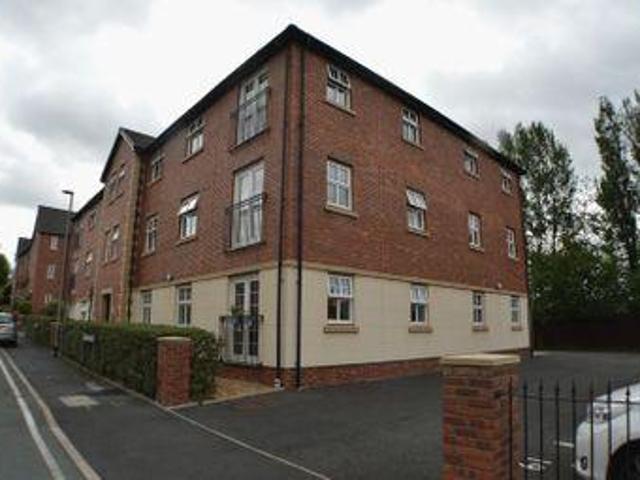 2 Bedrooms Flat for sale in Foxwood Drive, Hyde SK14