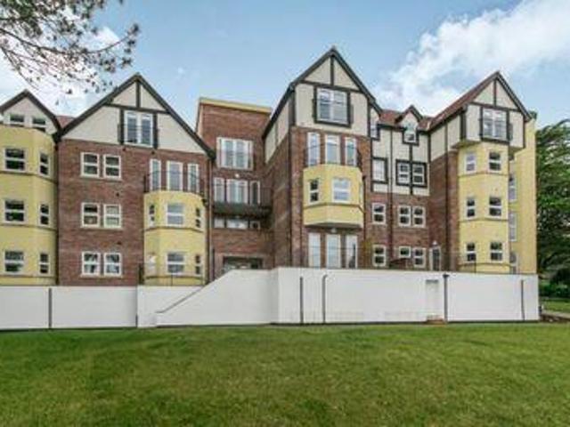 2 Bedrooms Flat for sale in Forest Hill, 53 55 Oak Drive, Colwyn Bay, Conwy LL29