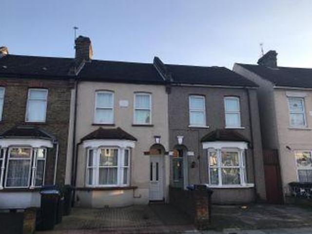 2 Bedrooms Flat for sale in Forest Road, Enfield EN3