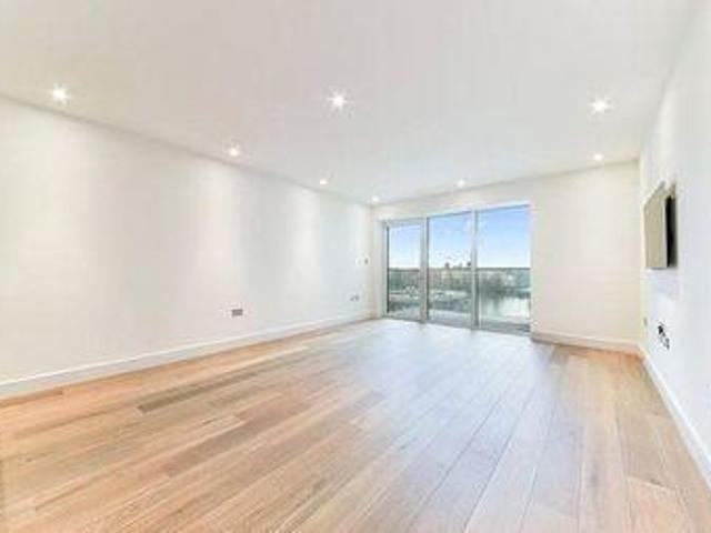 2 Bedrooms Flat for sale in Faulkner House, Tiery Lane, Hammersmith, London W6