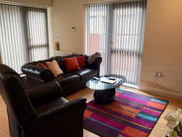 2 Bedrooms Flat for sale in Fairfield Road, Openshaw, Manchester M11