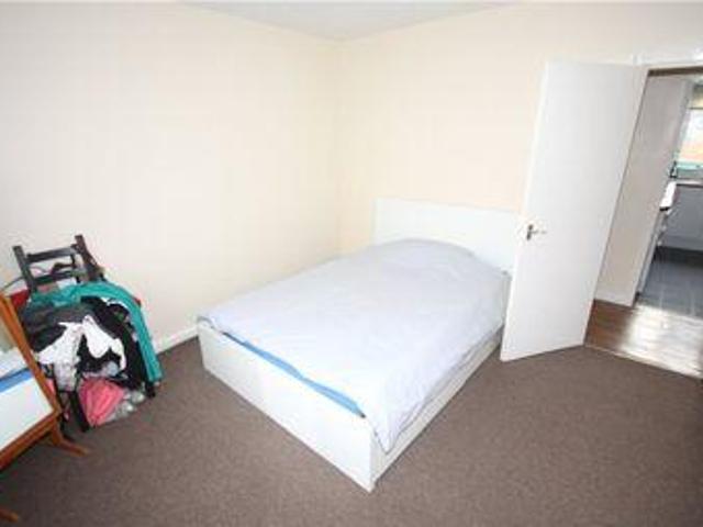 2 Bedrooms Flat for sale in Fairlawn Close, Leamington Spa CV32