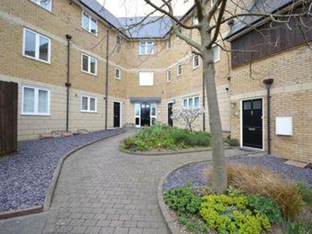 2 Bedrooms Flat for sale in Fambridge Road, Maldon CM9