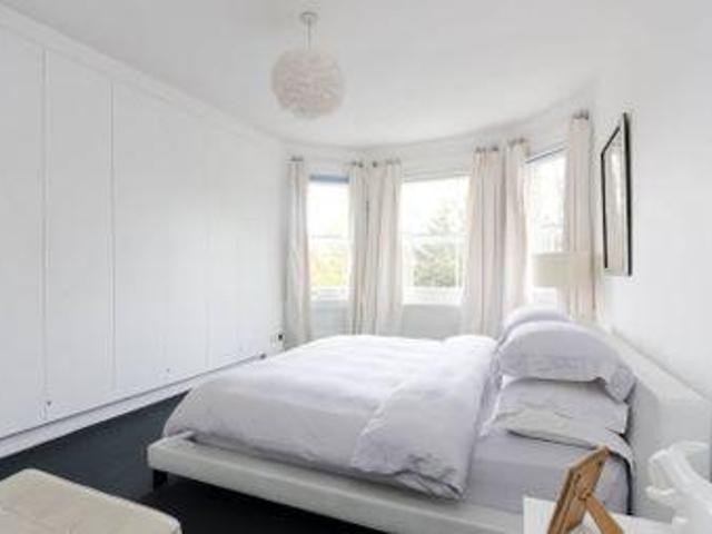 2 Bedrooms Flat for sale in Fellows Road, Belsize Park NW3