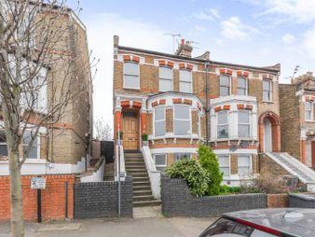 2 Bedrooms Flat for sale in Ferme Park Road, Crouch End N8