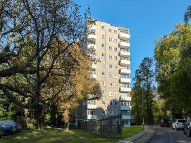 2 Bedrooms Flat for sale in Fitzhugh Grove, London SW18