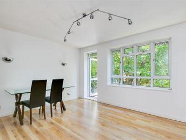 2 Bedrooms Flat for sale in Fitzjohns Avenue, Hampstead NW3