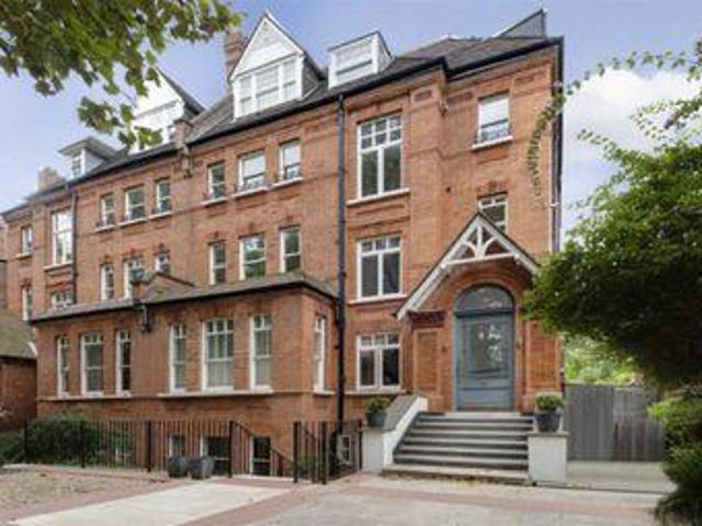 2 Bedrooms Flat for sale in Fitzjohns Avenue, London NW3