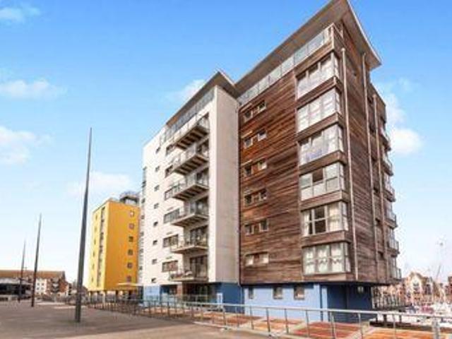 2 Bedrooms Flat for sale in Fiador Court, Midway Quay, Eastbourne, East Sussex BN23