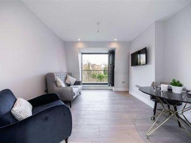 2 Bedrooms Flat for sale in Finchley Road, Hampstead, London NW3